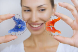 7 Helpful Tips for Taking Care of Your Retainer | COS